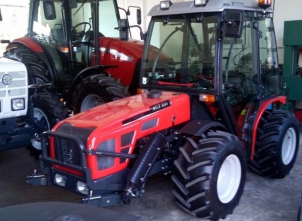 Traktor AGROMECHANIKA AGT 860 - RUGOS